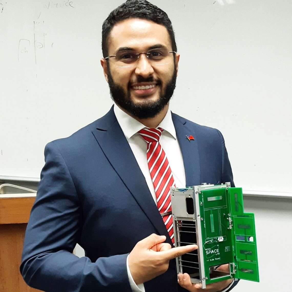 Ángel, el guatemalteco que lanza satélites al espacio desde Taiwán ...